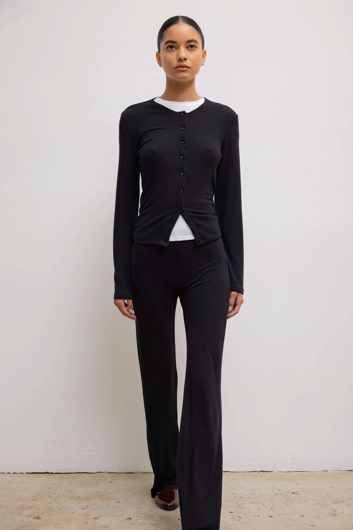 LESET Lauren Straight Leg Pant in Black in Jersey