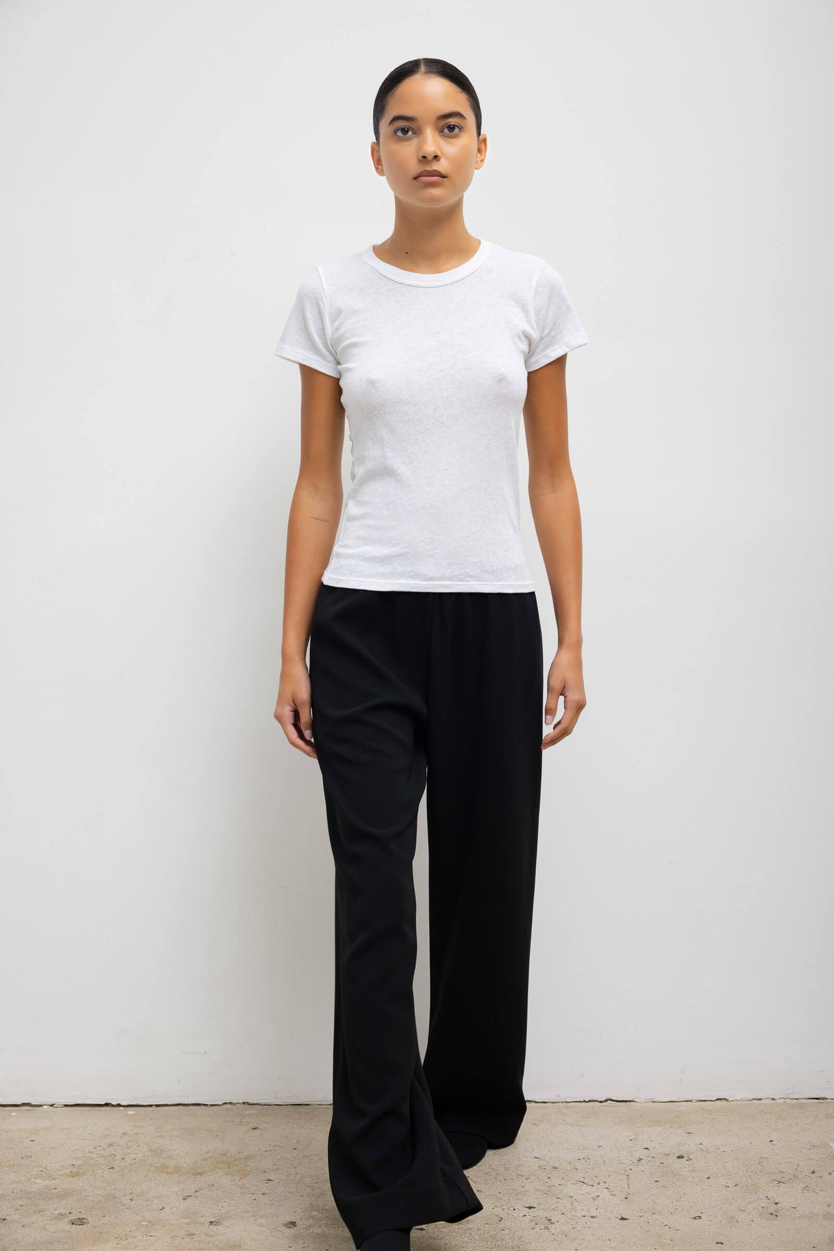 LESET Laura Slim Fit Tee in White in Cotton