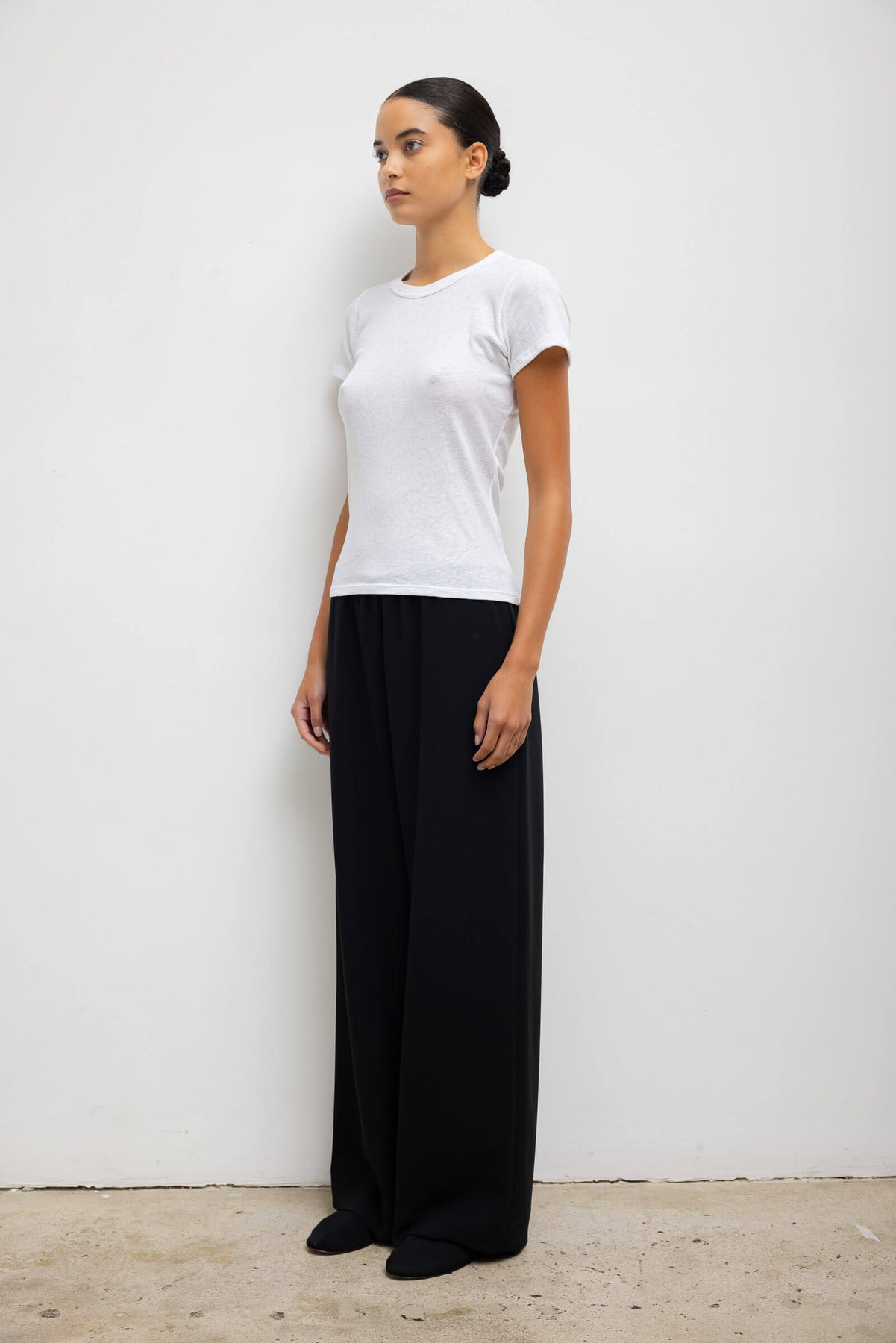 LESET Laura Slim Fit Tee in White in Cotton