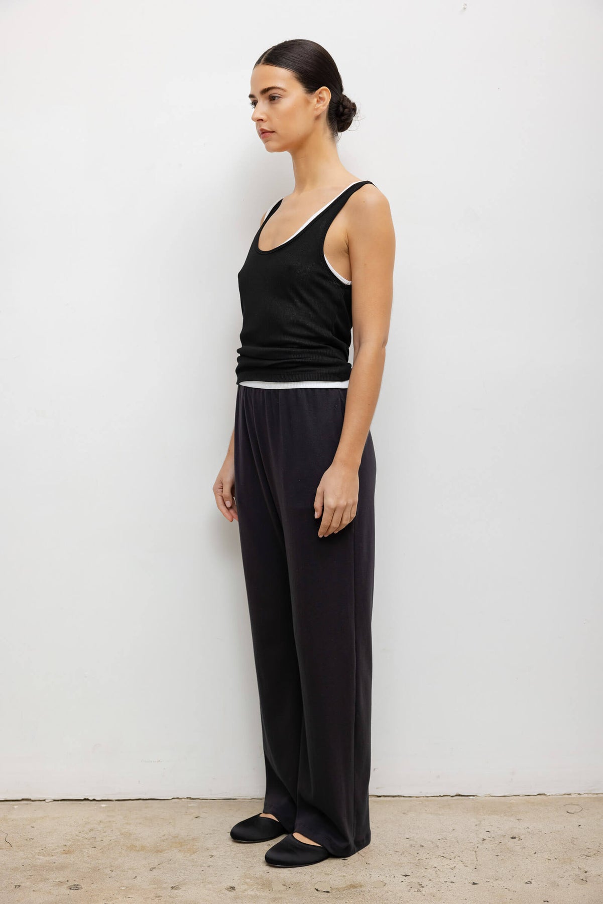 LESET Rozzi Scoop Neck Tank in Black in Viscose